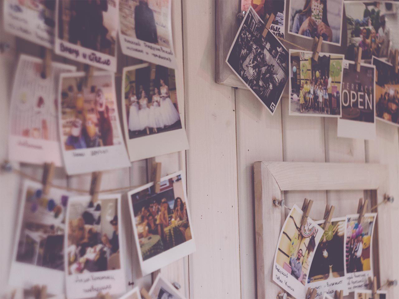 Développement photo pas cher : mat ou brillant ? Que choisir