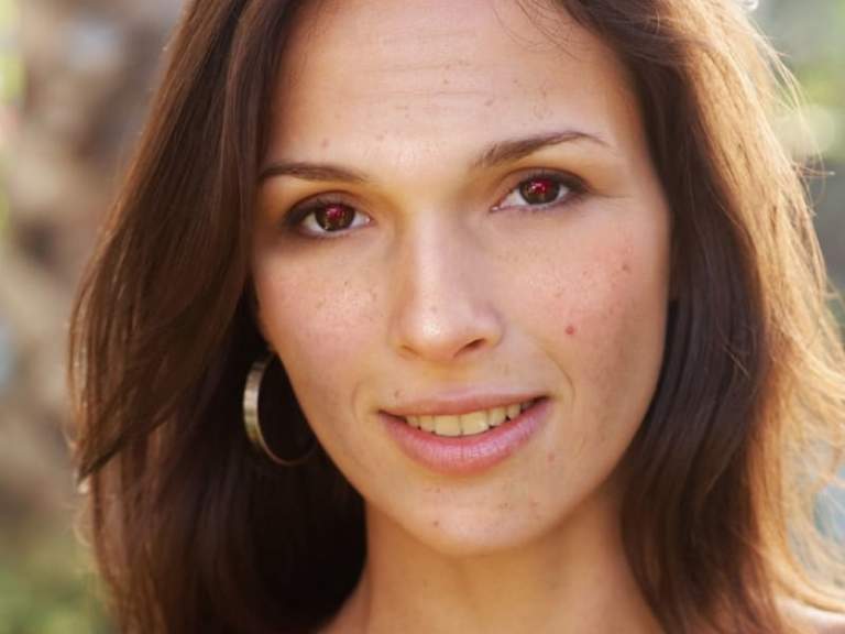 Comment enlever les yeux rouges ? Enlever les yeux rouges d'une photo